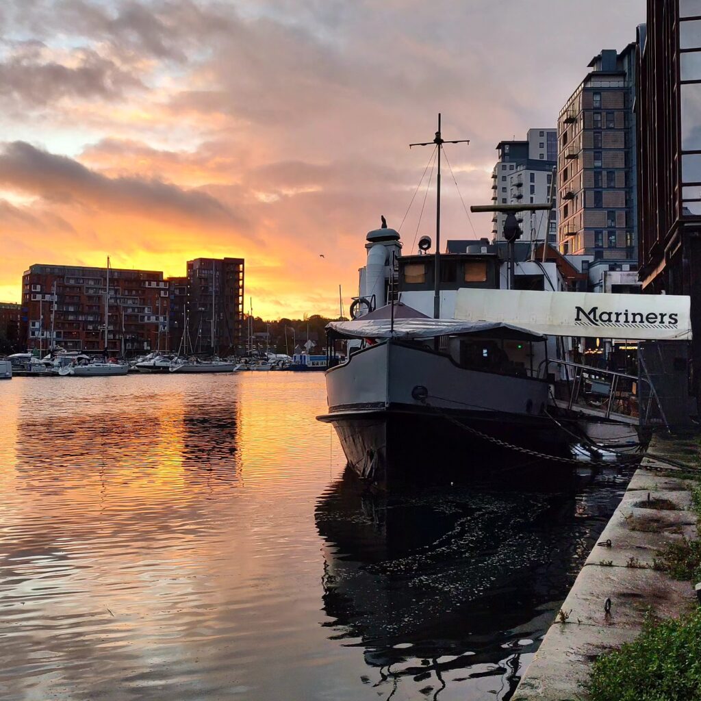 Mariners 1900 (French Cuisine) – Wyatt Pages